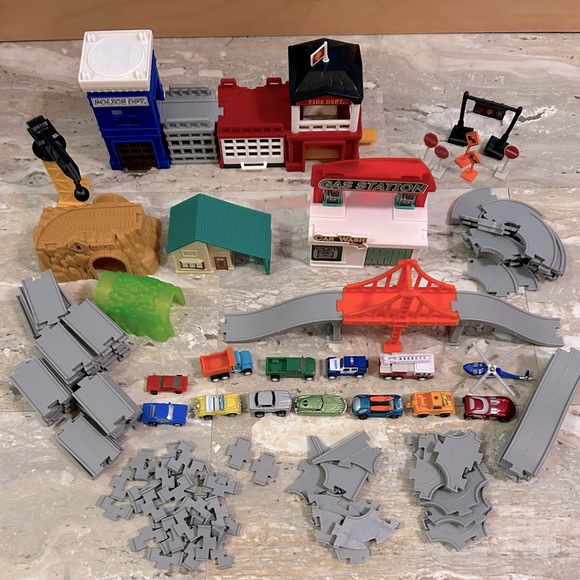 Battat | Toys | Micro Machine Sized Driven Road City Construction Set ...